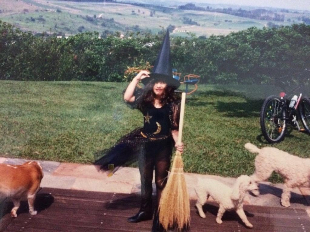 Alice Coy: entre textos e costuras - Colab