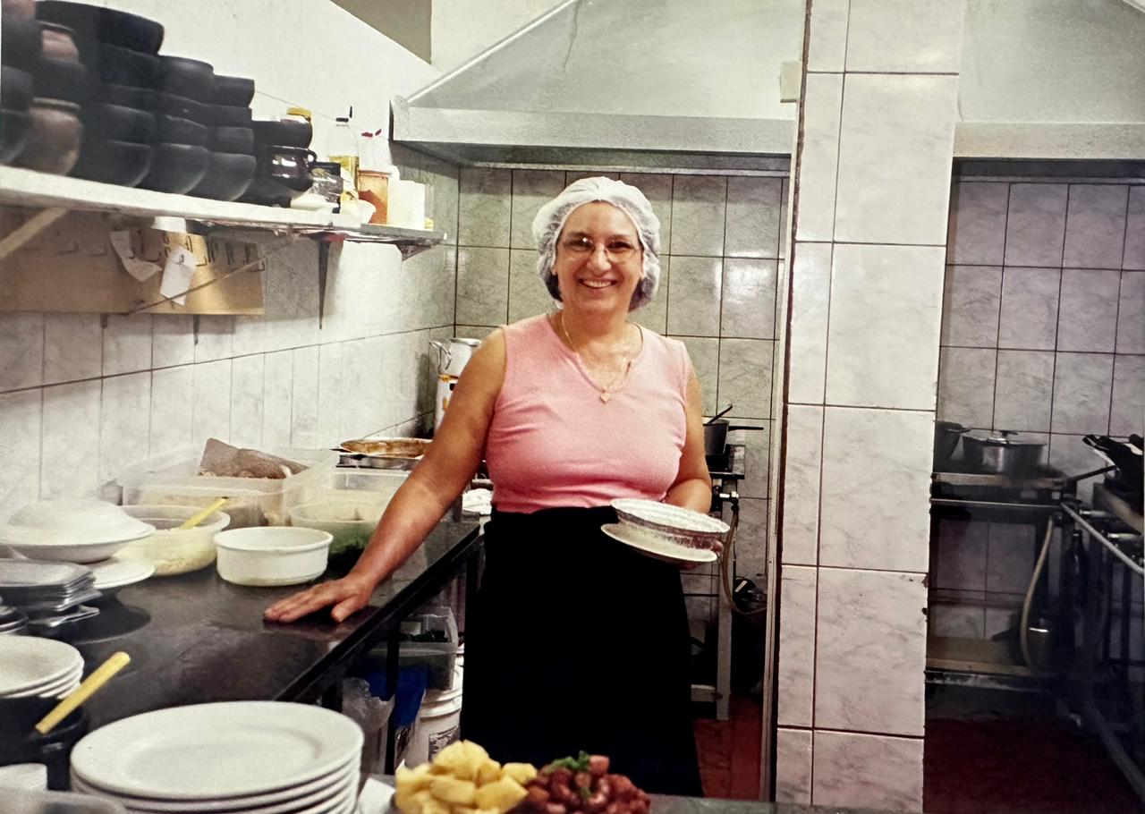 Conheça a história do Bar do Zezé, clássico do Barreiro - Colab