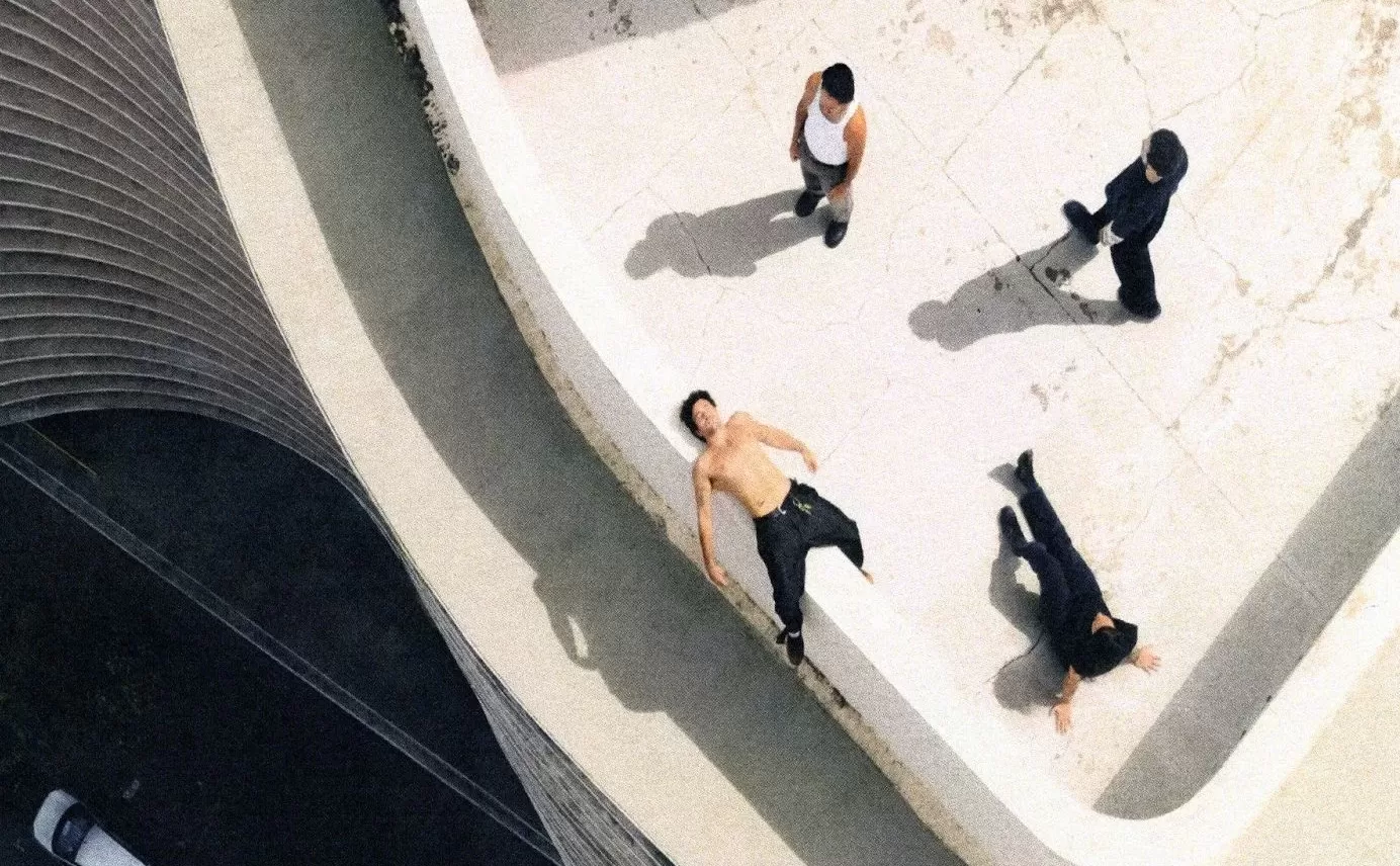 Lagum encontra sua voz e revela amadurecimento em novo álbum